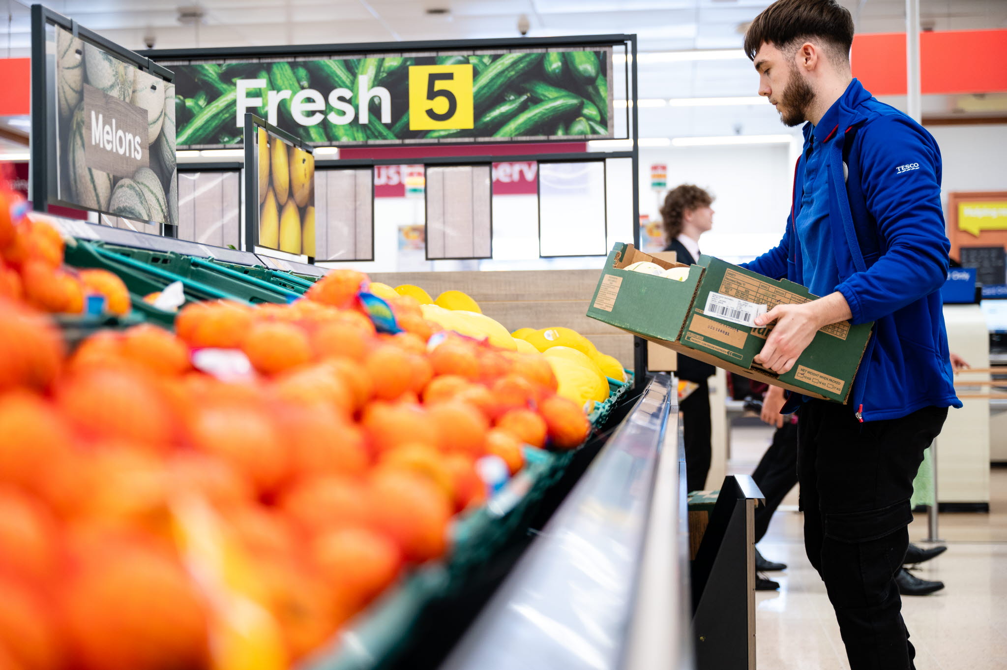 Tesco's Efficiency Boost: Fresh Produce Displays - ITAB